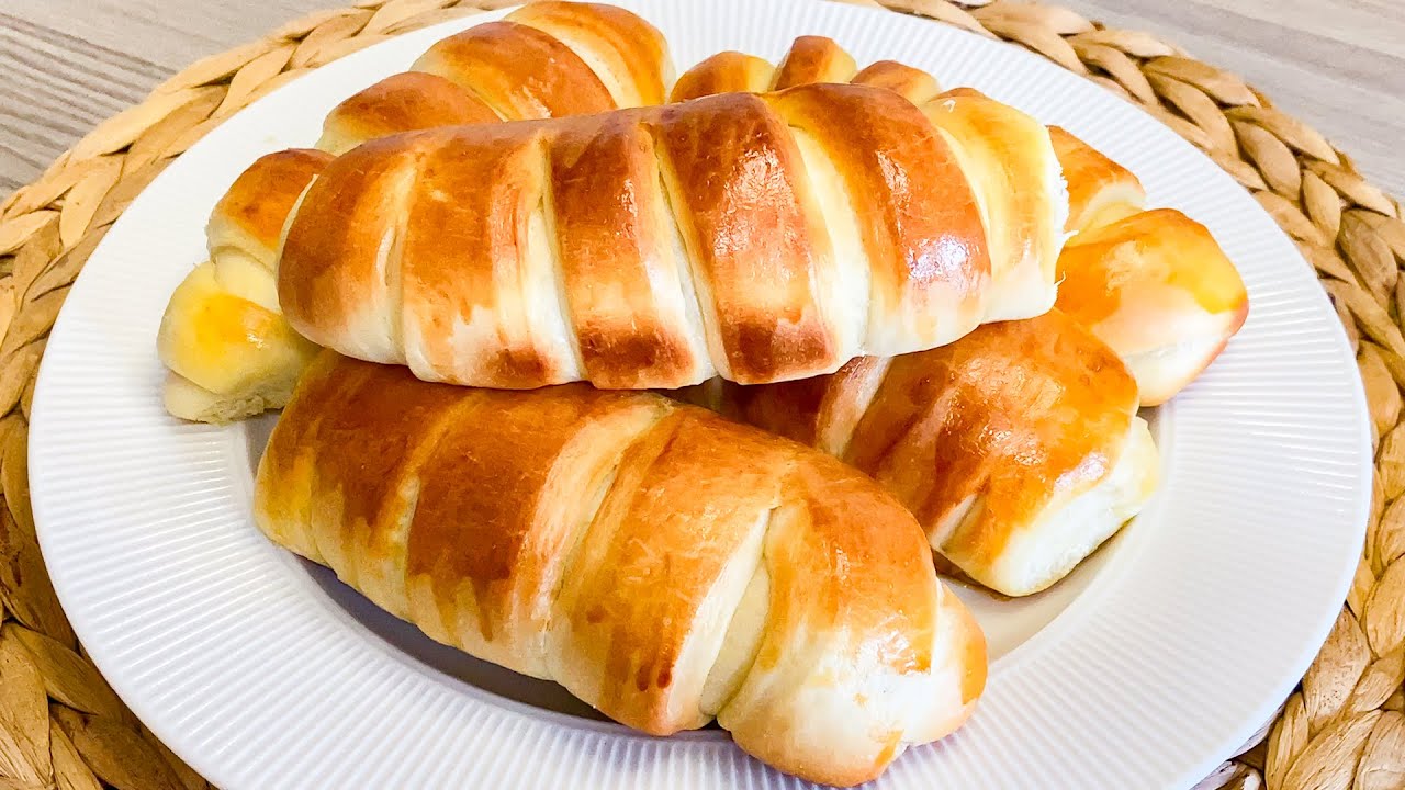 Soft, Fluffy Milk and Cheddar Bread Rolls - YouTube