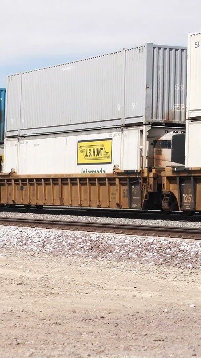 BNSF 7213 EB Z TRAIN MP 740 NEEDLES SUB 9-22-2023 #railfan #railfaning #railway - YouTube