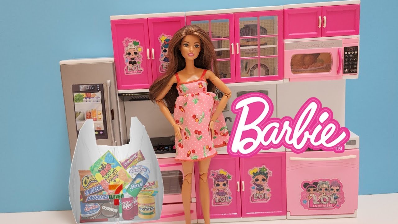 Barbie Miniature Snacks and drinks Barbie fill fridge with juices and ...