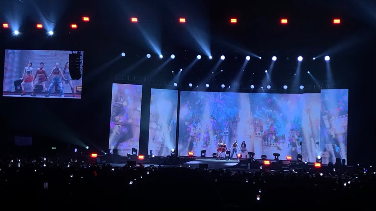 red velvet - queendom (R to V in LONDON) 230606 레드벨벳 퀸덤 런던 - YouTube