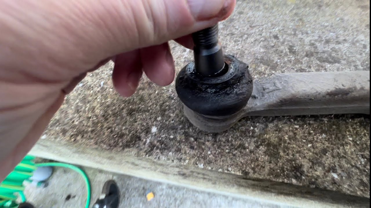 Symptoms of a defective tie rod end. - YouTube