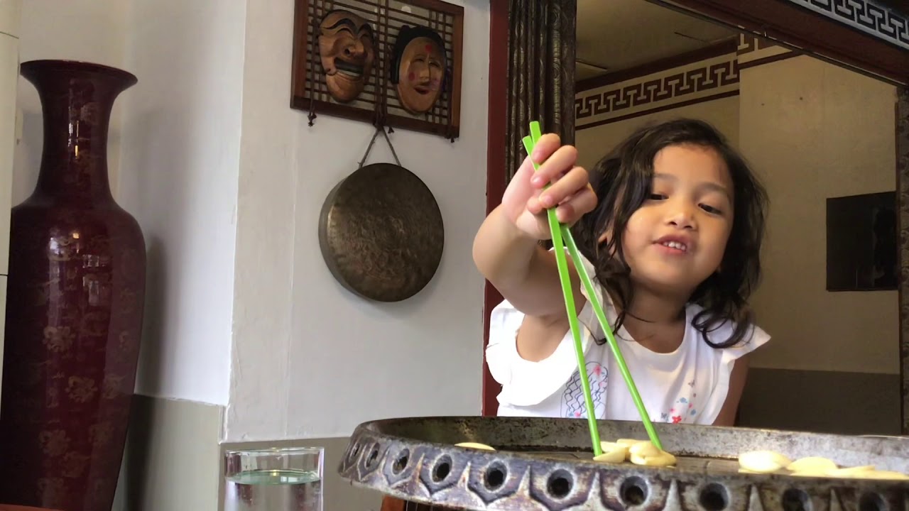 5 year old cooking Korean BBQ ! - YouTube