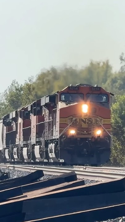BNSF Manifest train w/ Big power! #train #bnsfrailway #bnsftrains #bnsf - YouTube