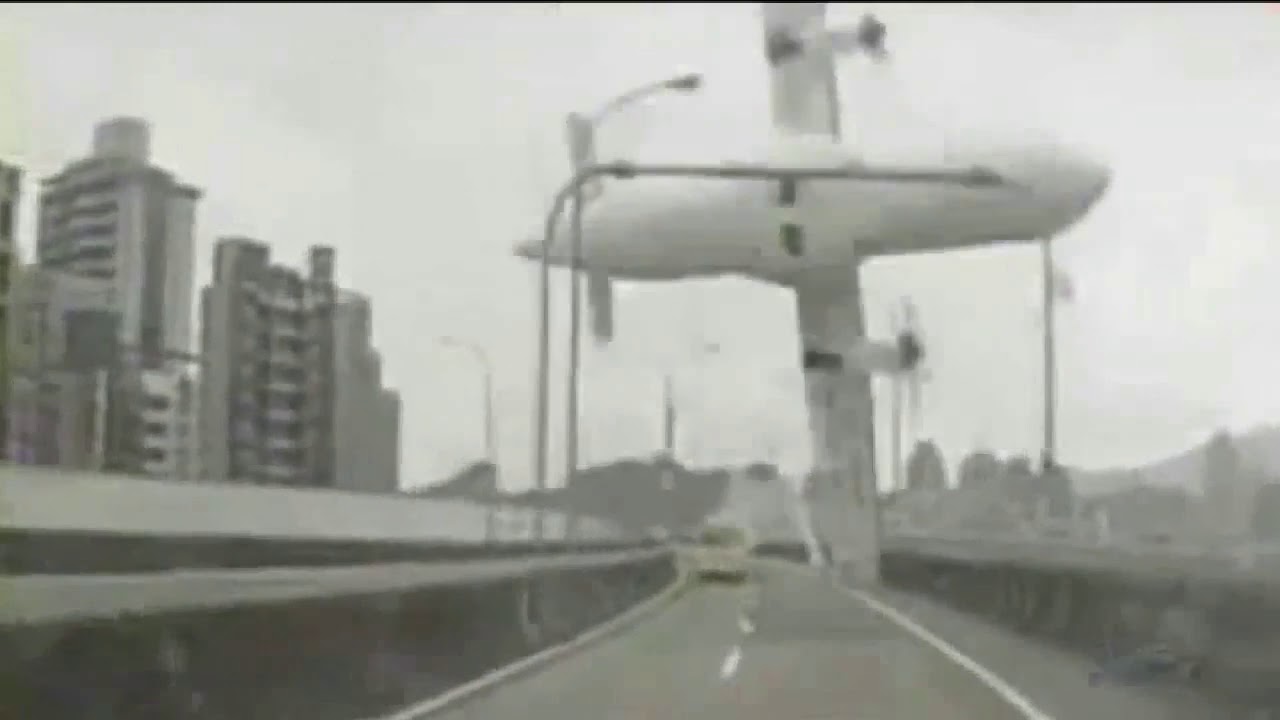 transasia 235 crash footage - YouTube