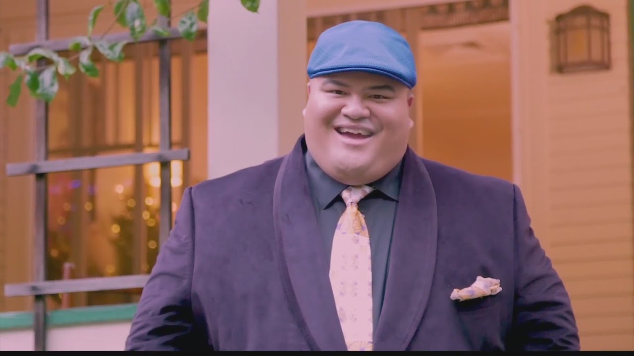 Kalani Pe'a Debuts New Christmas Music Video to Help Spread Holiday ...
