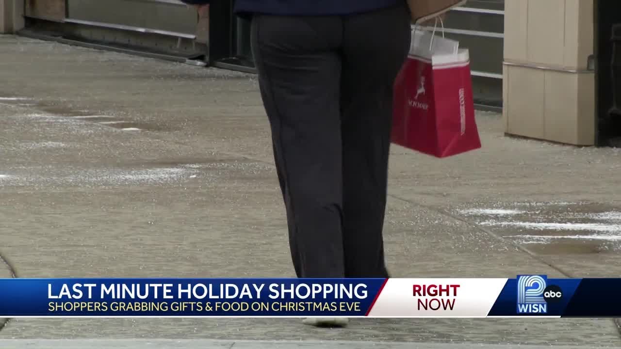 People scurrying for last-minute food, gifts before Christmas - YouTube