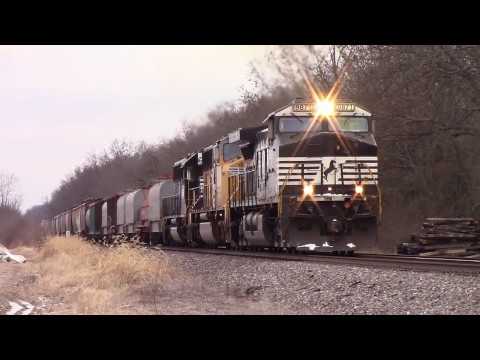 NS SD60 #6662 & UP SD70M #4481 on NS 167 in Centralia, IL - YouTube