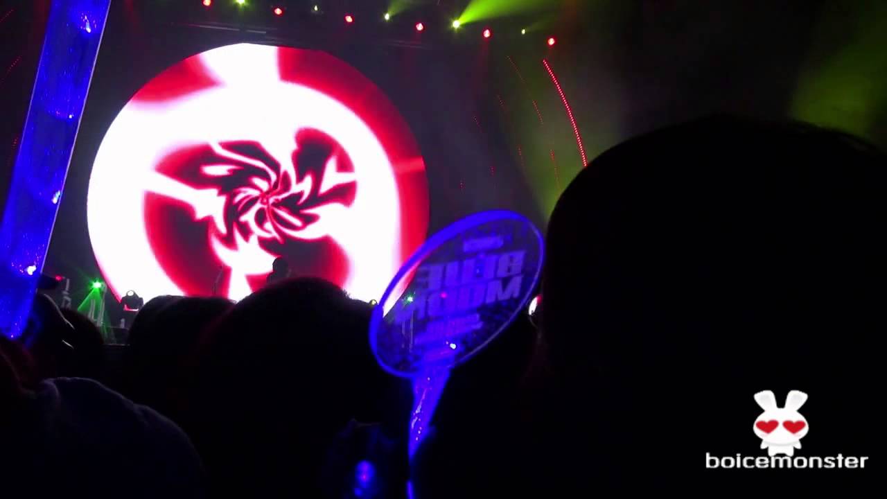 Blue Moon In HK--Just Please (yonghwa cut) - YouTube