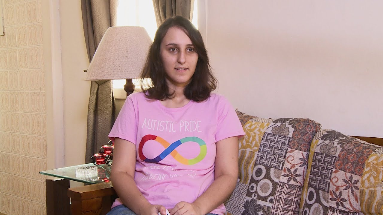 Programa Especial - Alice Casimiro, escritora e estudante de Letras que está no espectro do ...