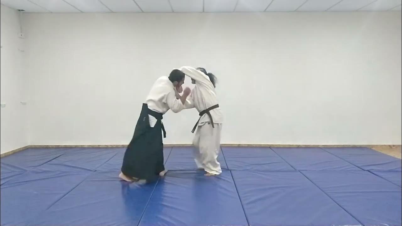 Aikido Basic Techniques: Ushiro ryo kata dori Soto kaiten nage וואדוקאן דוג'ו - אייקידו פרדס חנה ...