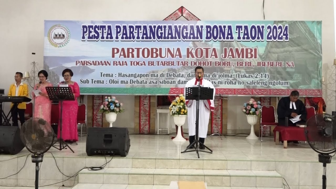 PESTA PARTANGIANGAN BONA TAON 2024 - PARTOBUNA KOTA JAMBI - YouTube
