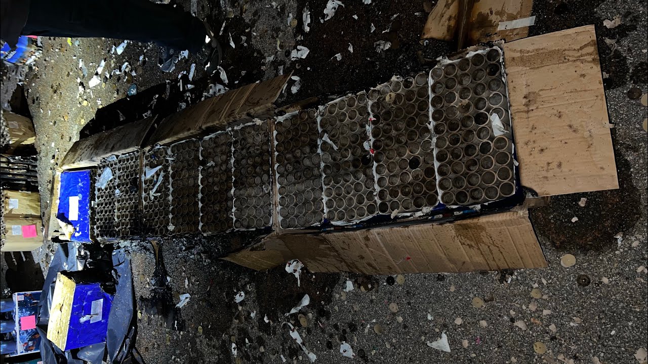 🔥 Most Insane 1/1 600 Shot Firework 🔥 - YouTube