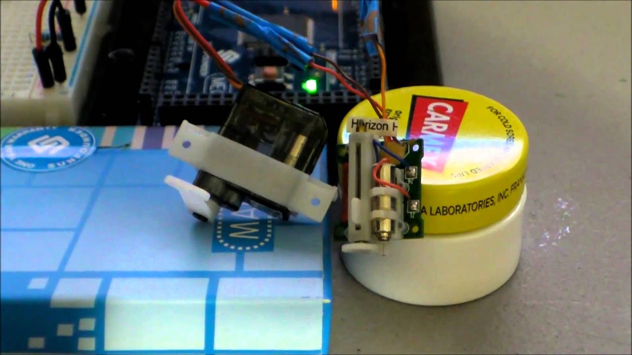 Landing Gear Servo Demo 1/72 Fine Molds Falcon - YouTube