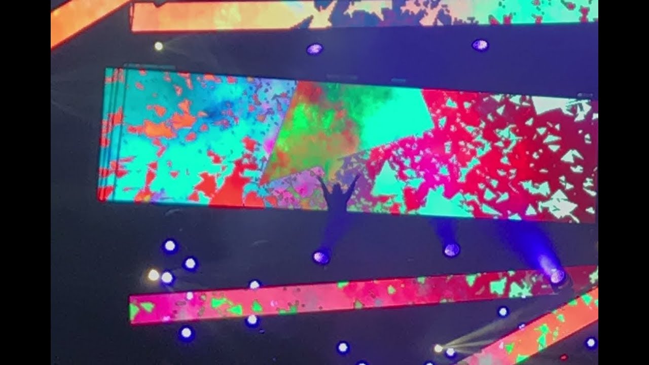 Porter Robinson - LED OMFG! NYE 2019 - Clip 1 - YouTube