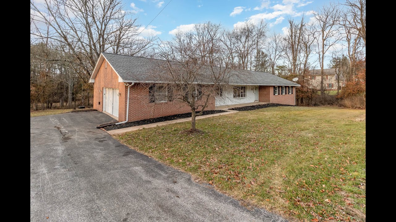3080 Crooked Wind Lane, York, PA - Walk through - Branded - YouTube