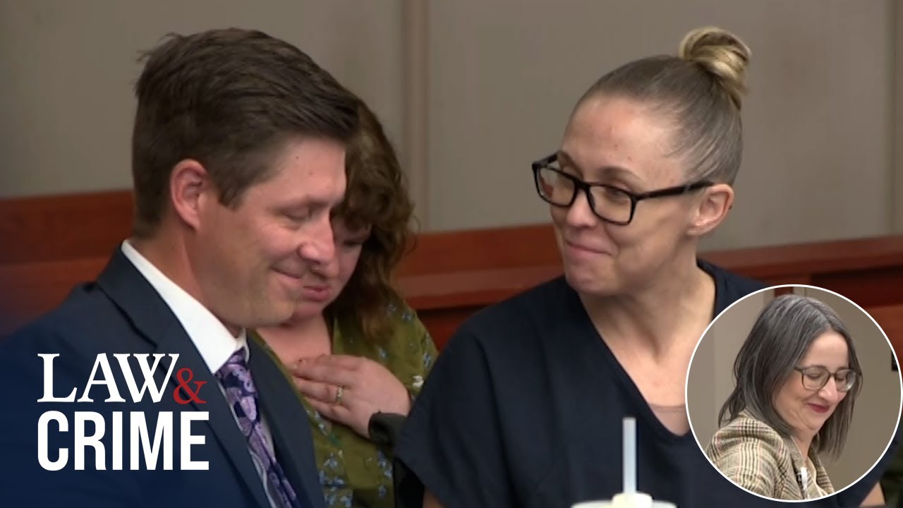 Jennifer Gledhill Smiles and Laughs With Lawyer Ahead of Hearing - YouTube
