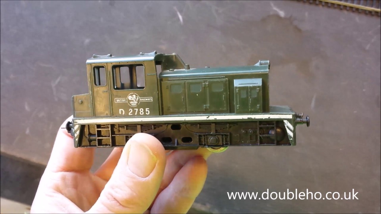 Lima 1650M 0-4-0 BR D2785 Green Diesel Shunter - YouTube