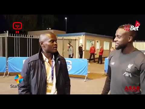 Samatta akiwa na origi wa liverpool wakiongea kiswahili..samatta with original.dedaka tanzania