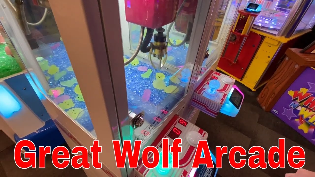 Great Wolf Lodge Arcade - Claw Machine Squishy Prize Wins - YouTube