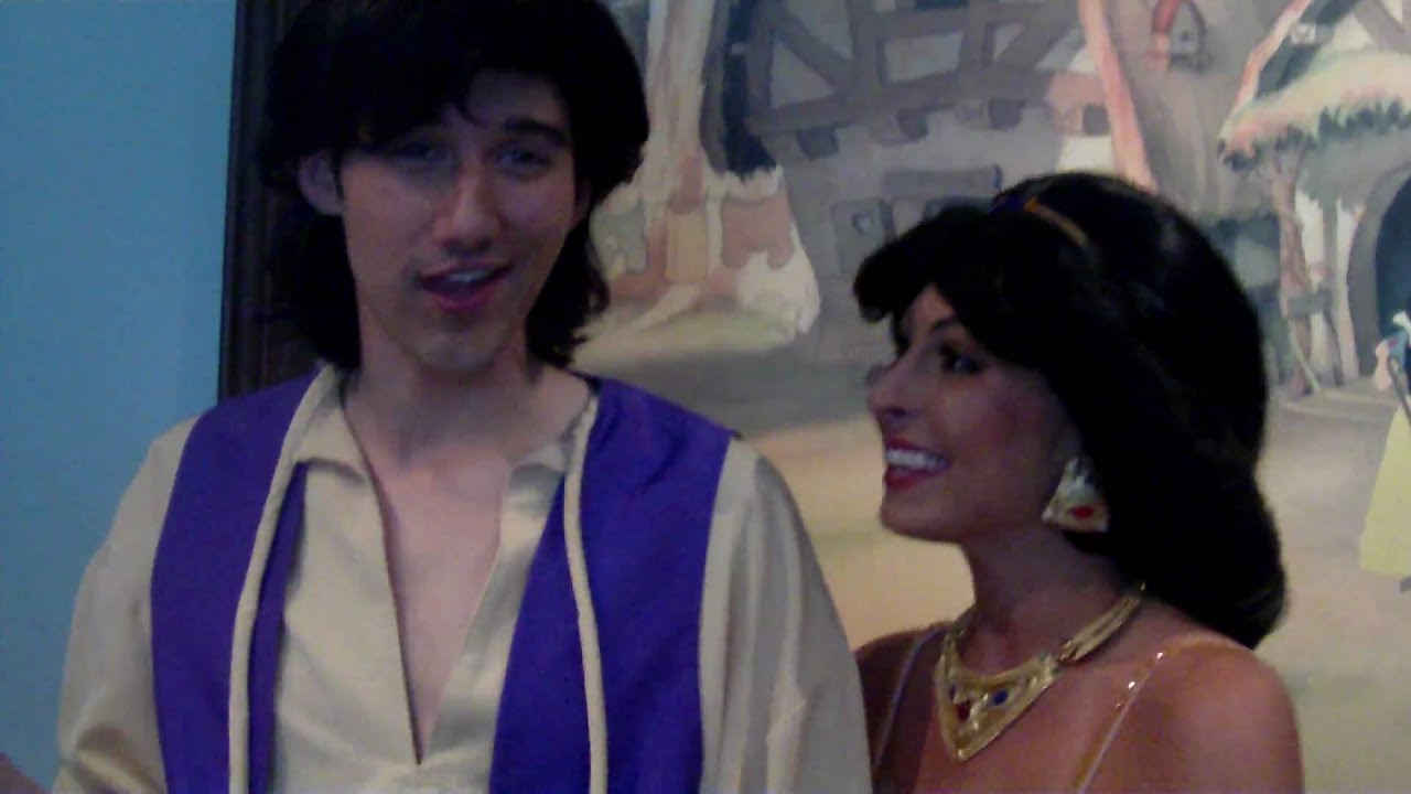 Aladdin and Jasmine Meet & Greet - YouTube