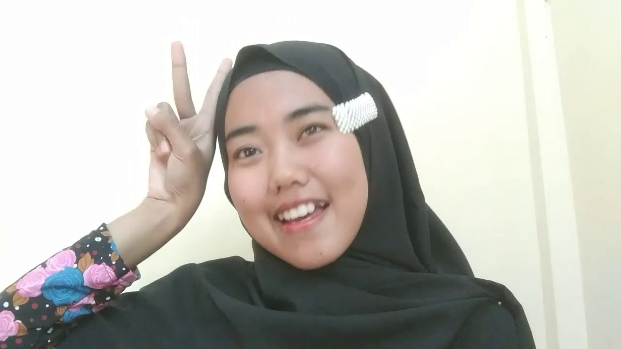 TUTORIAL HIJAB PASHMINA MENUTUP DADA BY NOVI AMALLIA - YouTube