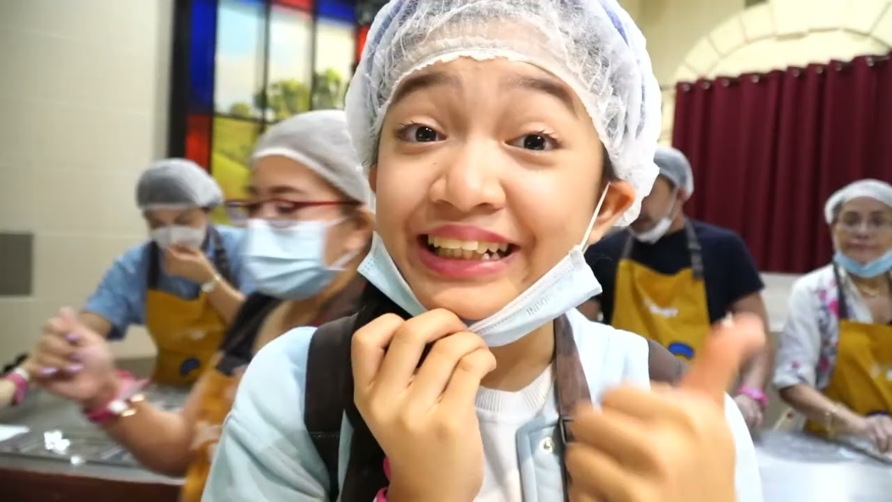 RACHEL GINGERBREAD BAKING with the WONDERLAND FAMILY | RACHEL ...