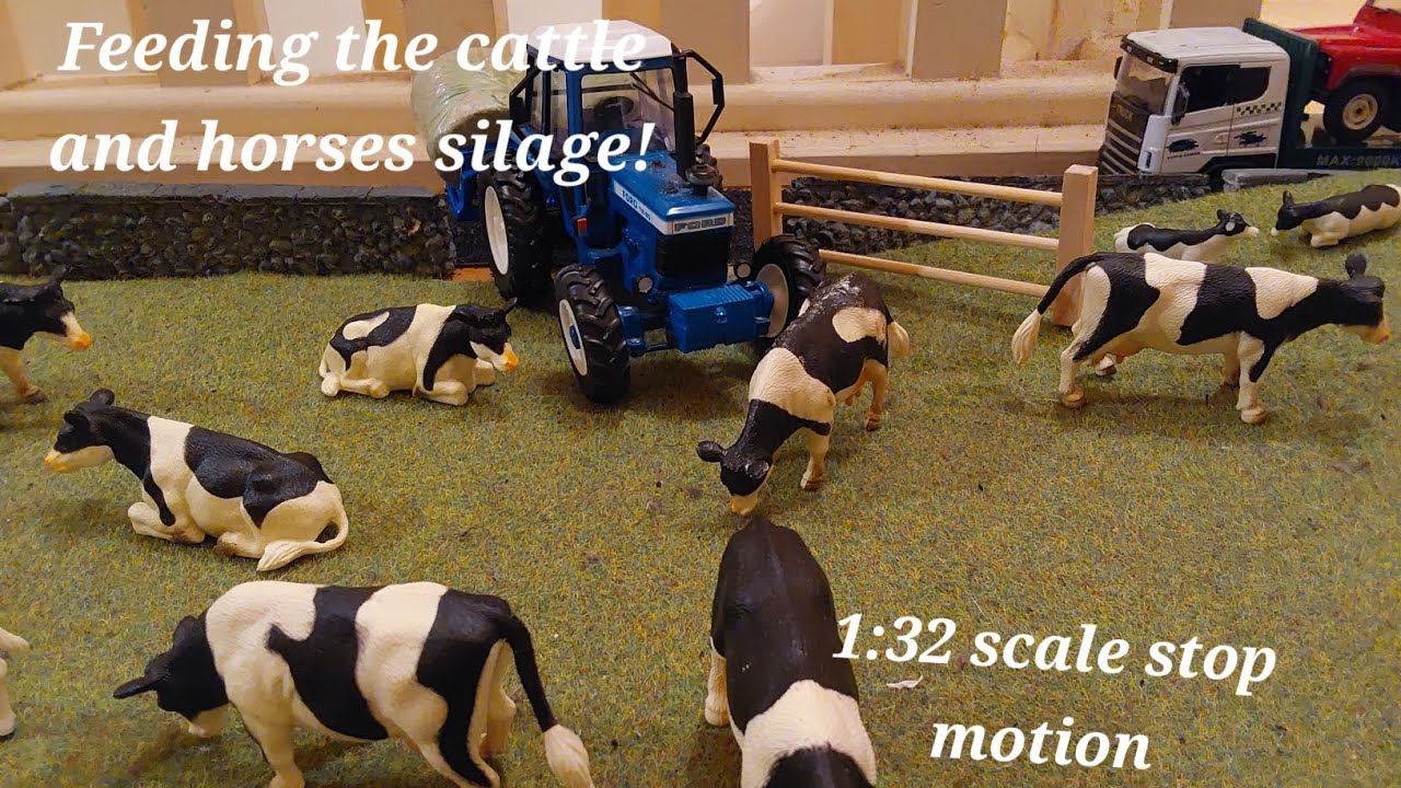 Feeding the cattle and horses silage! 1:32 scale model farm stop motion ...