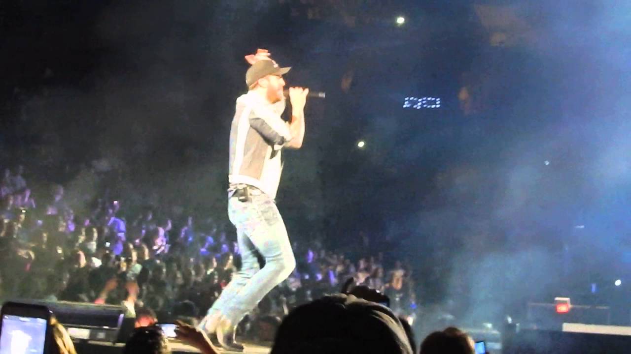 Luke Bryan - Intro/Rain Is A Good Thing - State College, PA 4/15/16 ...