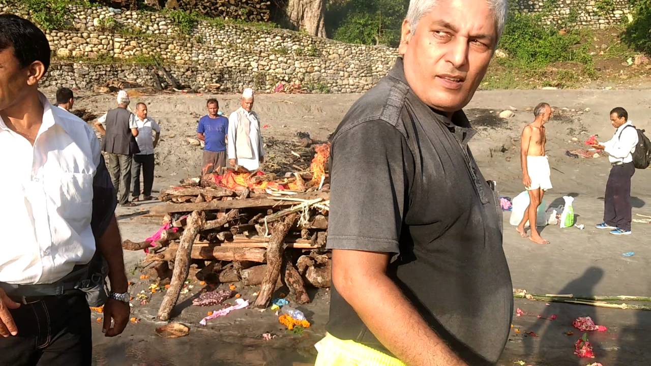 Hindu traditional incremation - YouTube