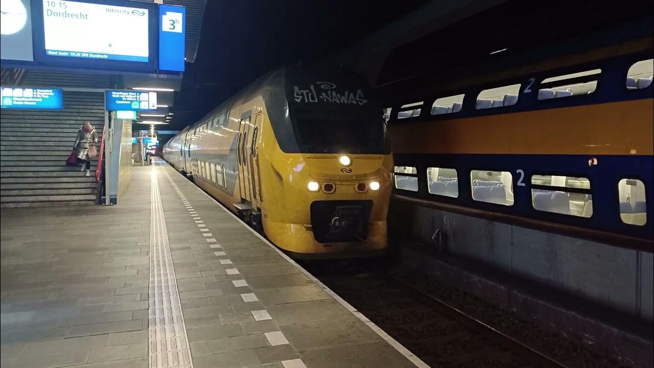 NS VIRM 9404 vertrekt van station Rotterdam Blaak richting Dordrecht ...