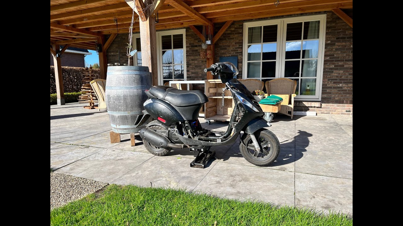 zip 125cc build - YouTube
