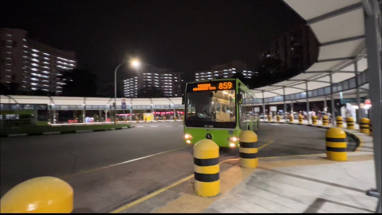Mercedes-Benz OC500LE(Batch-1)and Man A22 bus - YouTube