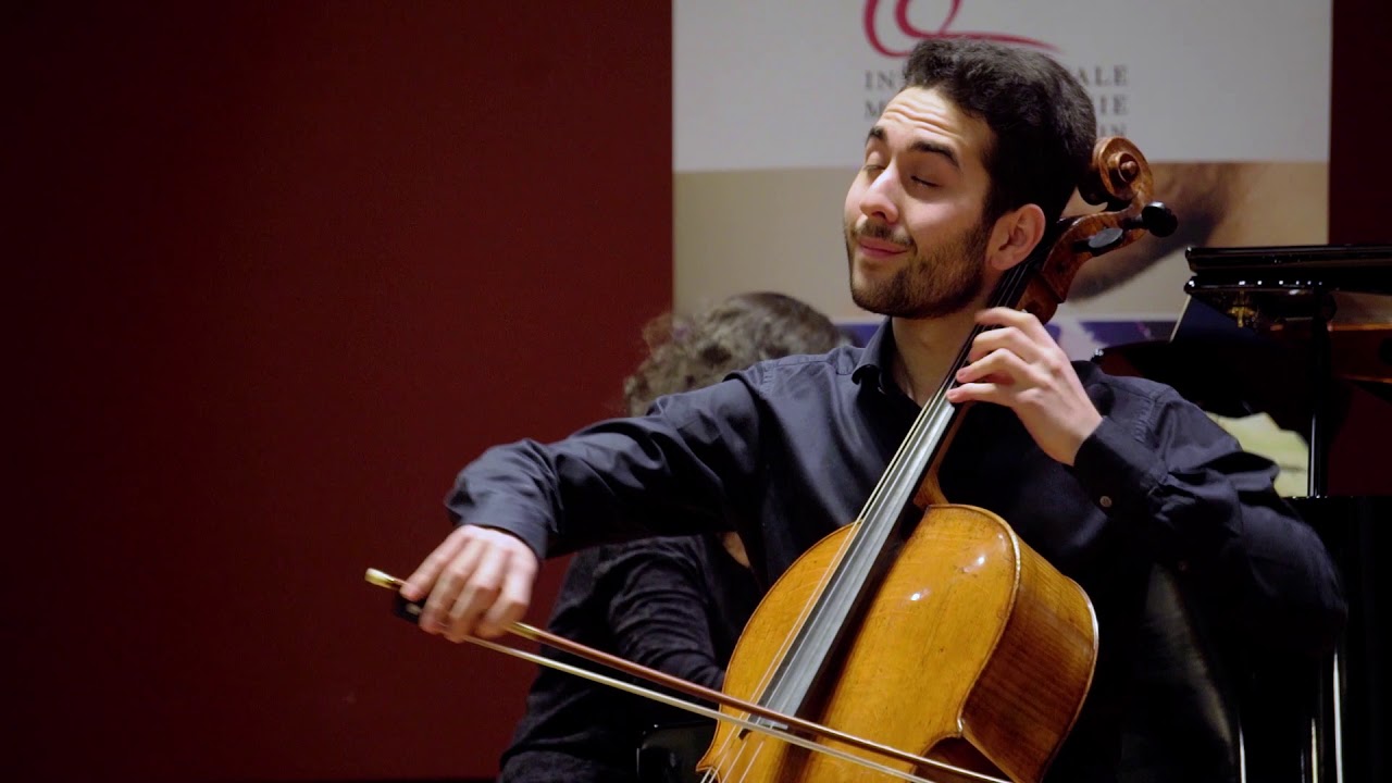 F. Schubert: Arpeggione-Sonate in a-Moll, D 821 | Manuel Lipstein - YouTube