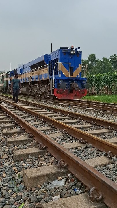 #ekota_expreass #train #engine #6621 - YouTube