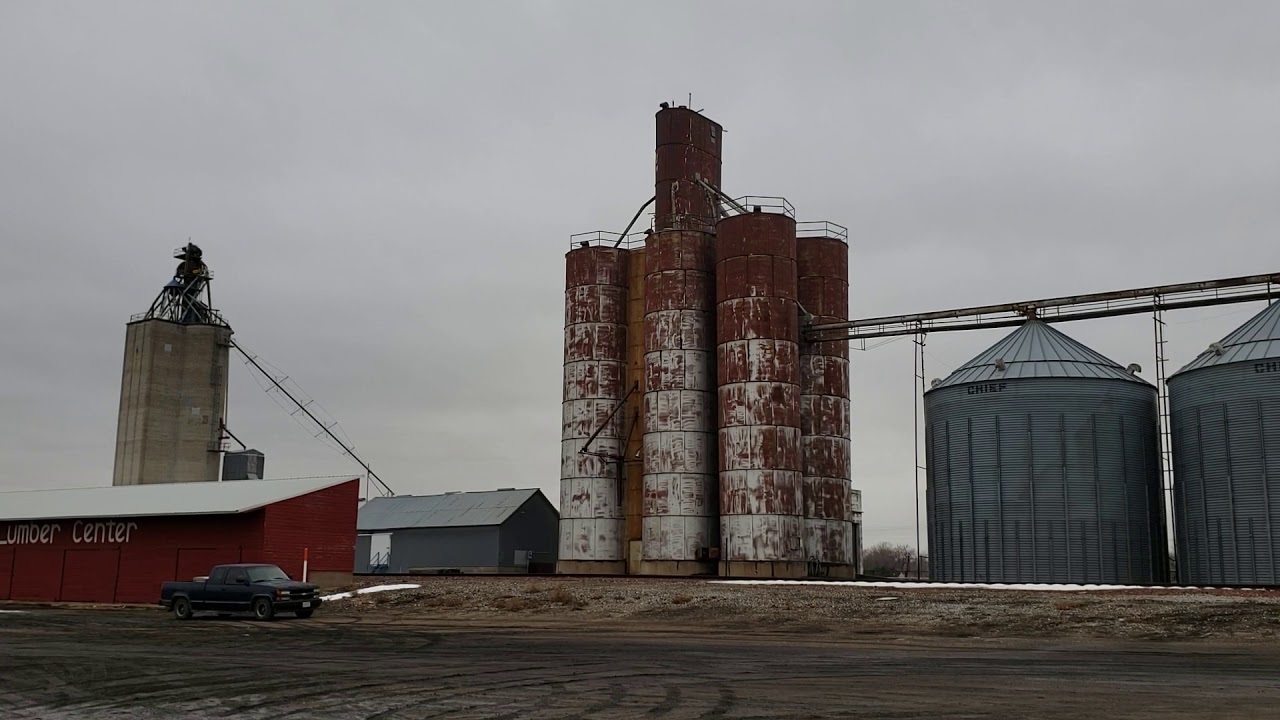 ACe doubleheader through Blue Hill, Nebraska - YouTube