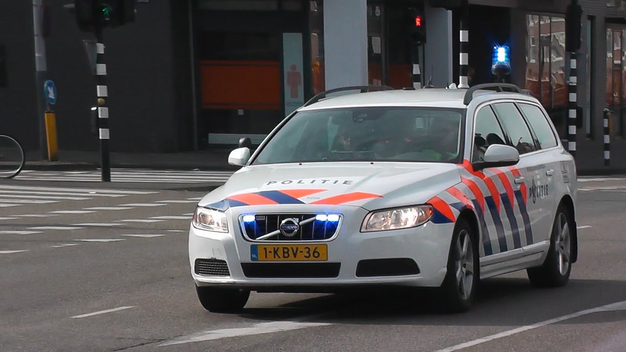 2x Politie met spoed in Amsterdam - Verkeers Politie En Politie Busje ...