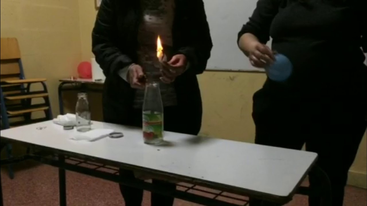 Πείραμα Φυσικής 5: Το μπουκάλι ρουφάει ή το μπαλόνι πιέζεται; - YouTube