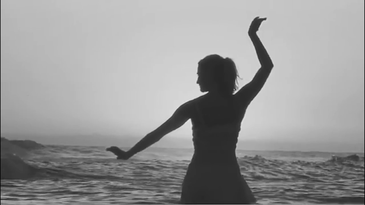 Tiny Dancer Music Video Elton John 90secs - YouTube