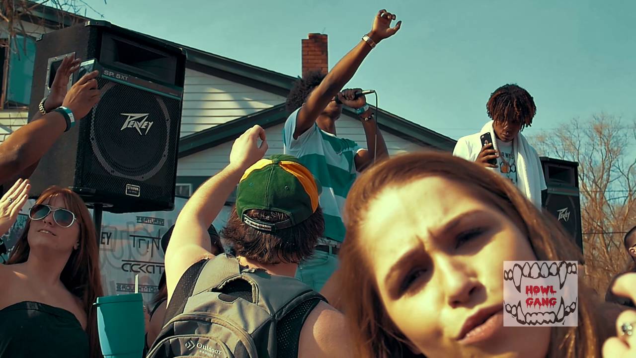 DEXTER BULLION- (UW-WhiteWater Spring Splash) 2016 - YouTube