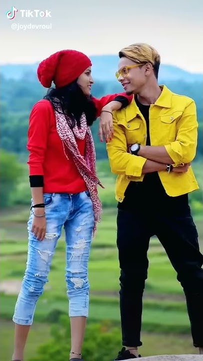 kuch aise pal hote hain jo yaadon mein bas jaate hain TikTok - YouTube