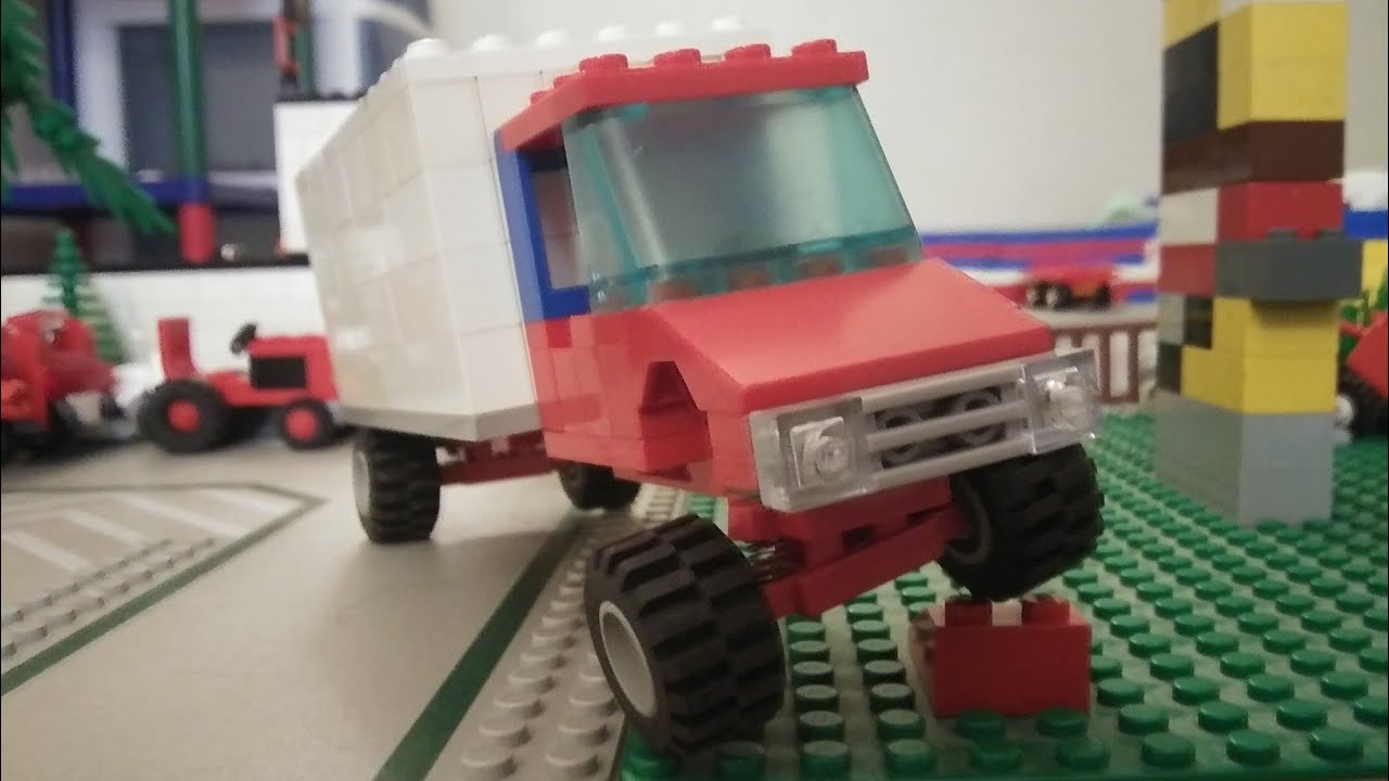 how to build a Lego moving truck - YouTube
