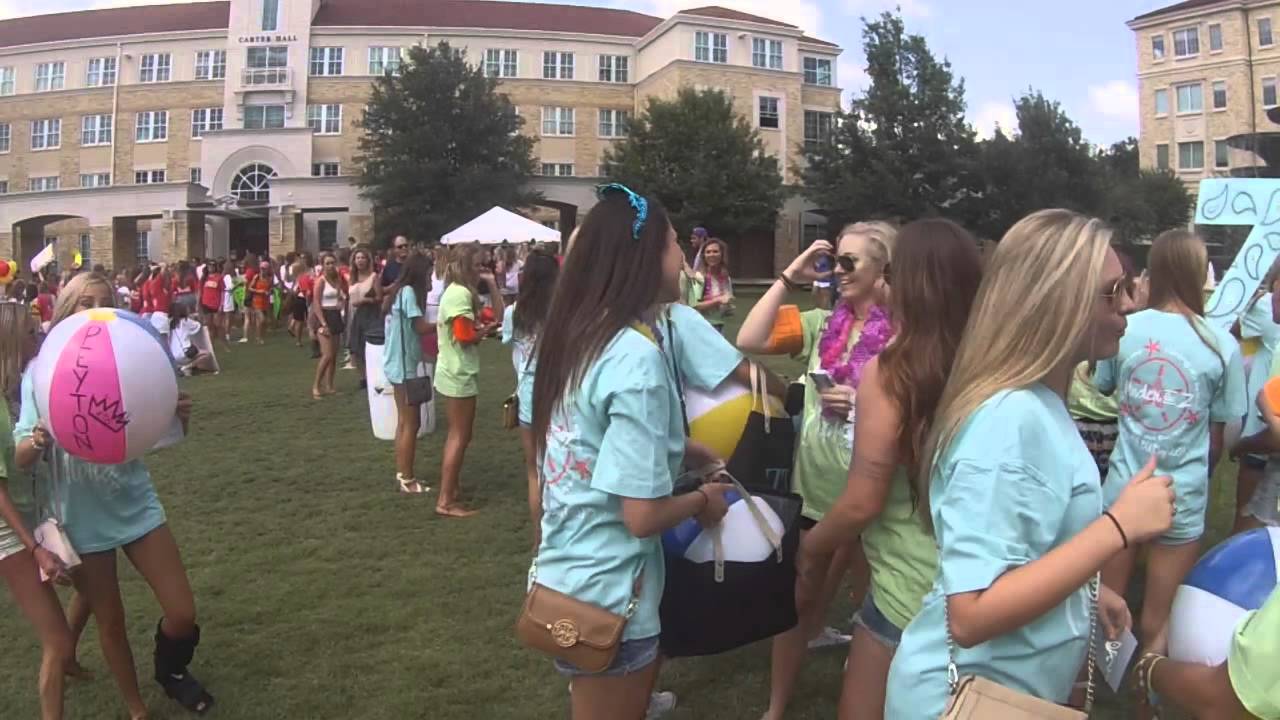TCU Zeta Bid Day 2015 - YouTube