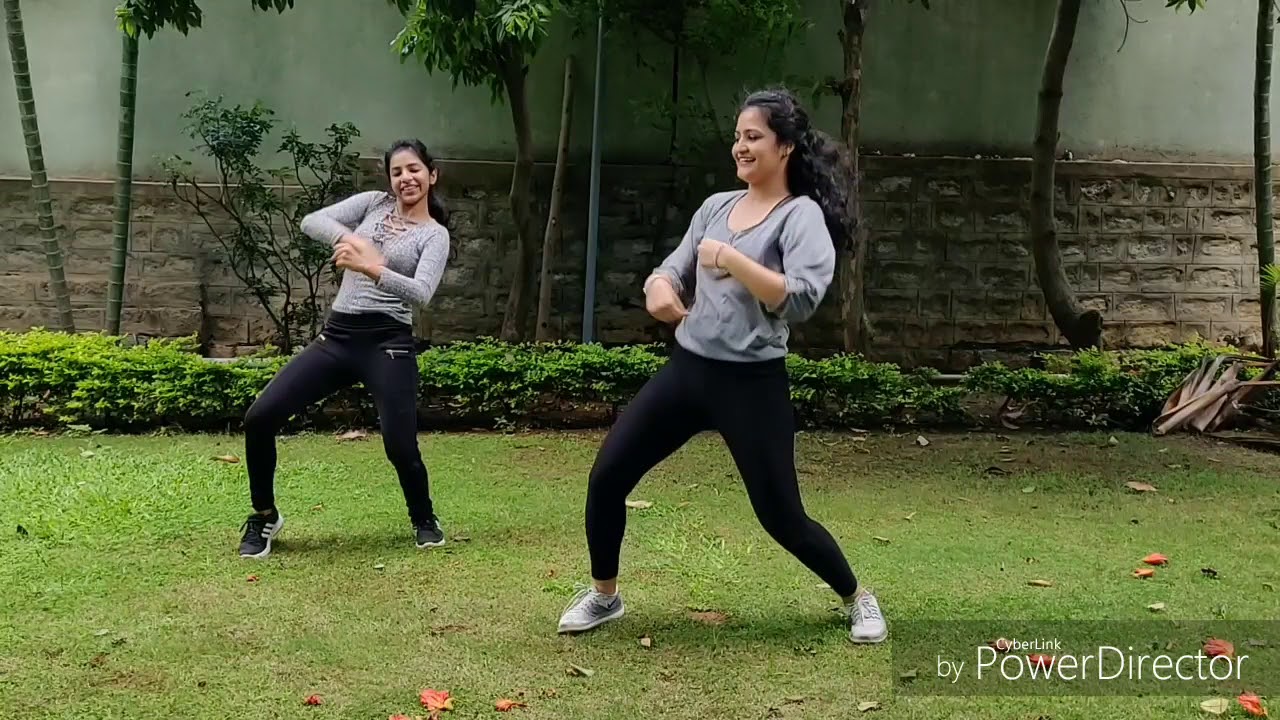 KAMARIYA | STREE | CHOREOGRAPHY | NIDHI & ANNA - YouTube