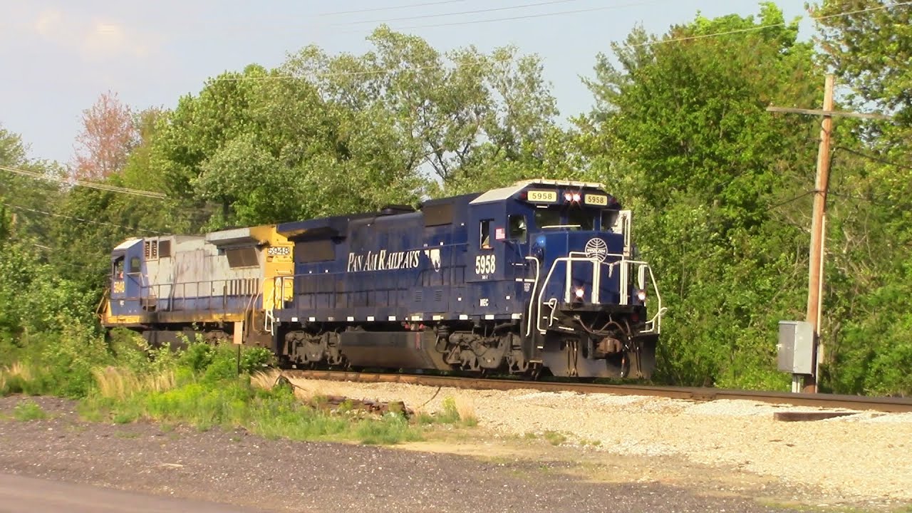 ST LA-3 with MEC 5948 & 5958 between Haverhill & Plaistow. May 22nd ...