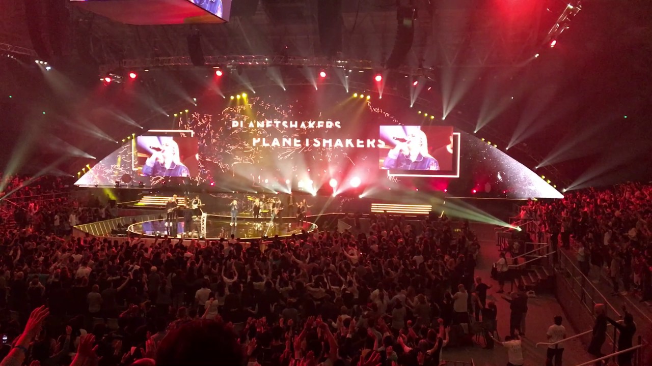 Like a Fire / I Prophecy || Planetshakers Conference 2017 - YouTube