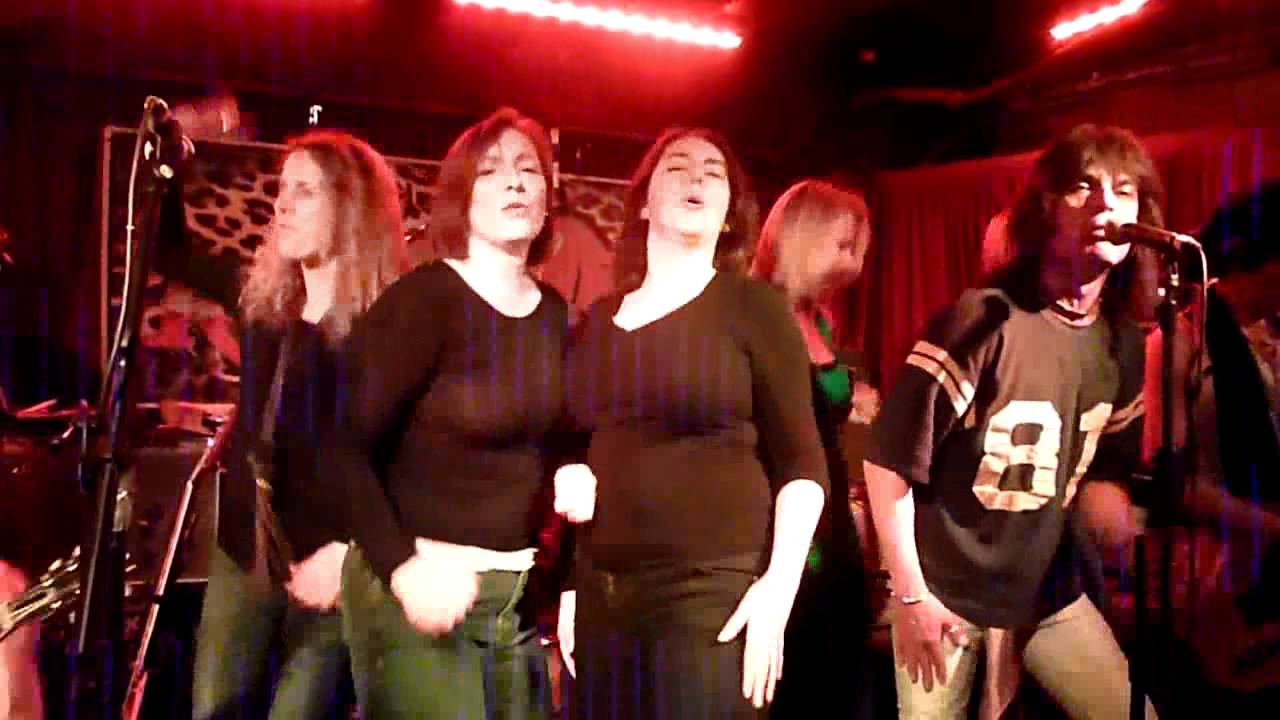Lisa and June Honky Tonkin' - YouTube