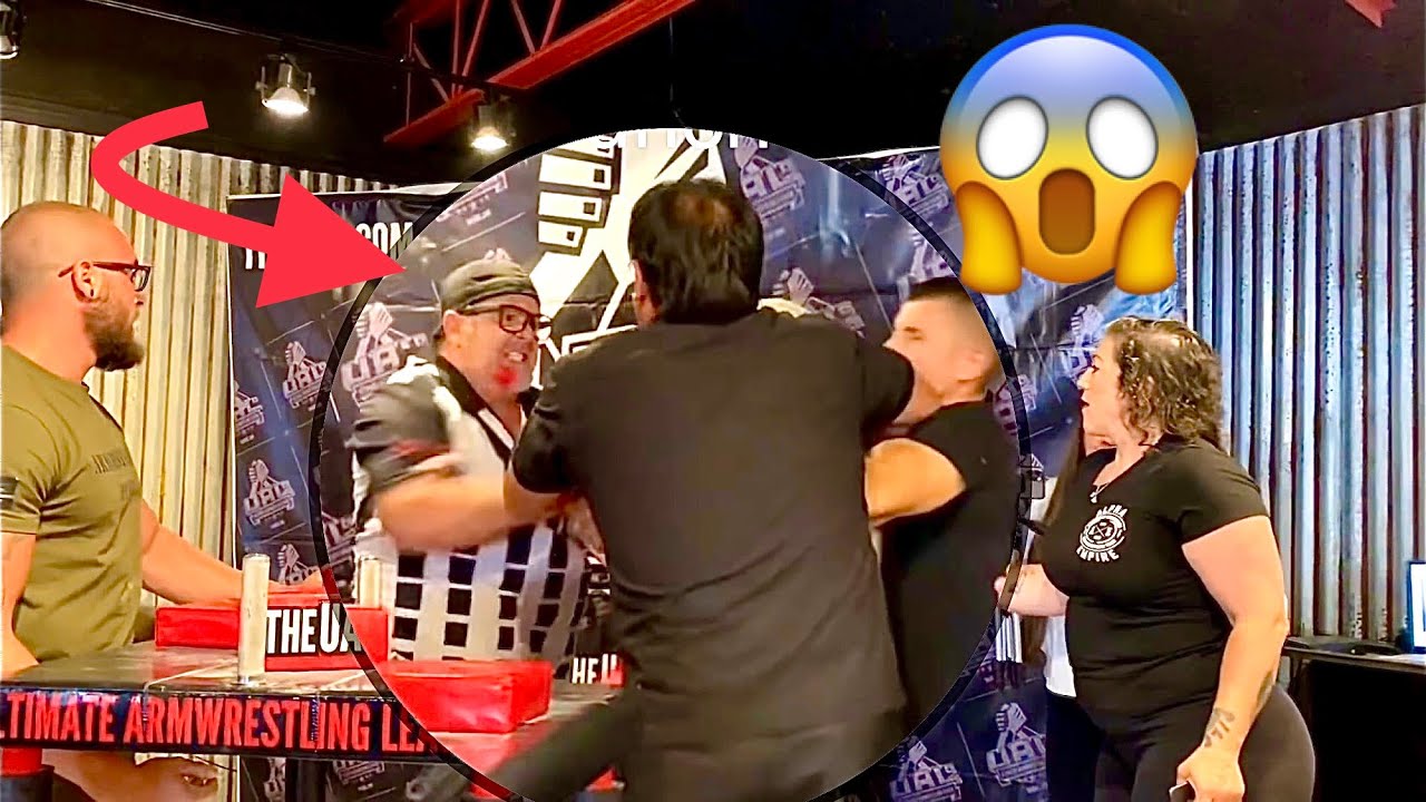 When an Armwrestling Referee gets ANGRY (Punch in the FACE) - YouTube