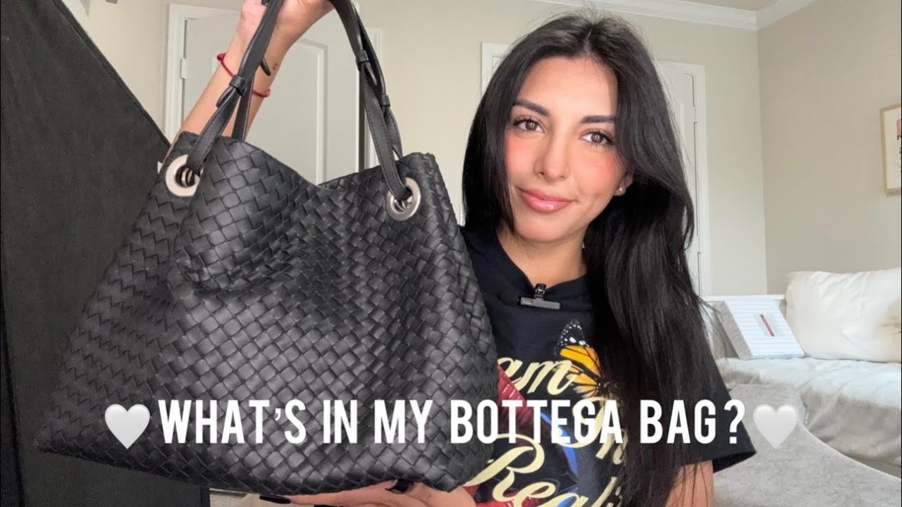 What's in my bag? *UPDATED* - YouTube