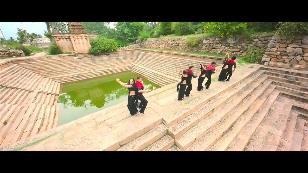 Dhadang Dhang Rowdy Rathore 2012 Video Song 720p x264 HP - YouTube