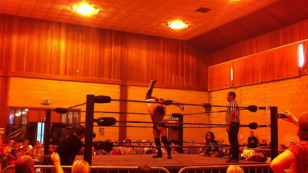 Stevie Xavier v "Bad Boy" Liam Thomson w/Carmel - Premier British ...